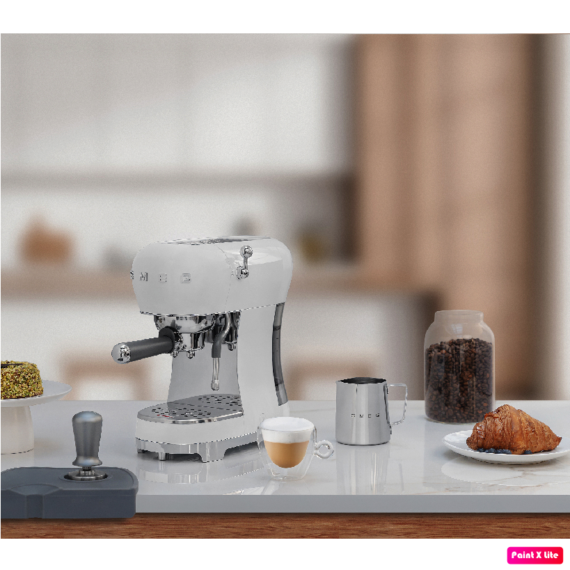 SMEG MACCHINA DA CAFFE ESPRESSO MANUALE BIANCA – Greco Home